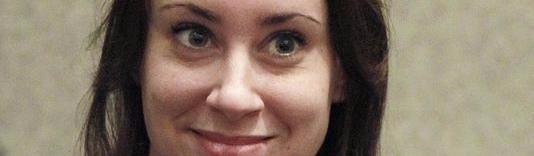 Doesn't she just look psycho?