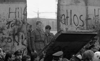 The End of the Cold War and Globalization (1990s)