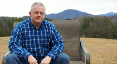 Denver Riggleman vs Leslie Cockburn