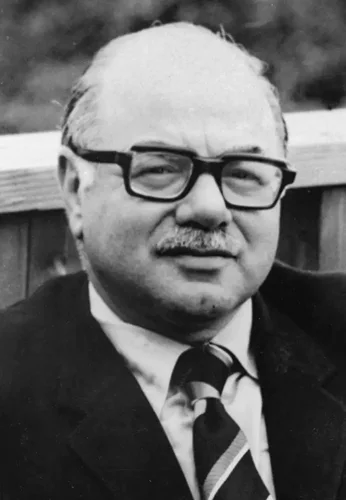 Daniel Bell-1973