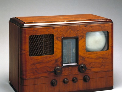 The HMV combined both radio and television, allowing for sound television.