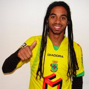 Janeiro 2008 - 20 anos - Fábio Paim assina pelo Paços de Ferreira - 1ª ...