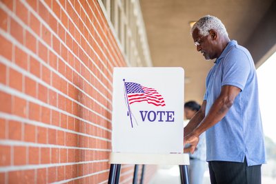 The 15th Amendment gives African American men the right to vote.