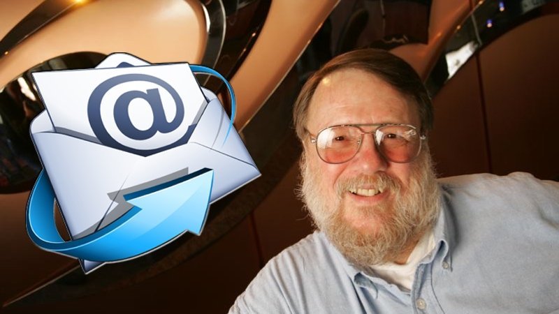 1971 . Ray Tomlinson inventa el correo.