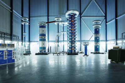 A raiz de esto 12 personas fueron secuestrasdas por una organización ...