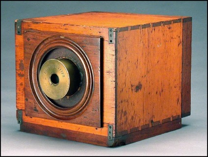 The camera that Alexander Wolcott Created.