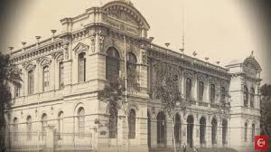 La primera etapa: Formacion y fundación de universidades.