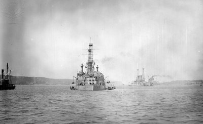 This is a US Warship In 1898, similar to the one used to attack the old ...