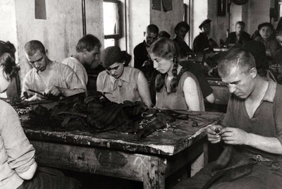 life in the Gulag/labour camps (Primary: 12)