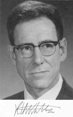 1969, Robert Whittaker, postuló la clasificación de los seres vivos en ...