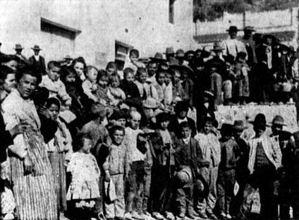 https://upload.wikimedia.org/wikipedia/commons/4/48/Spanish_children ...