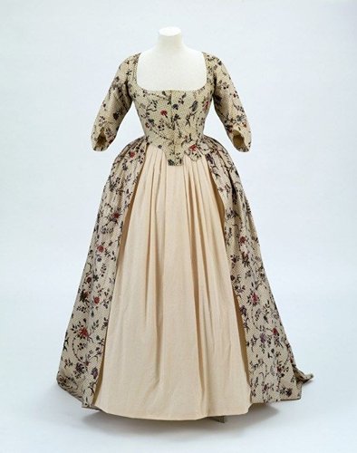 Gown-