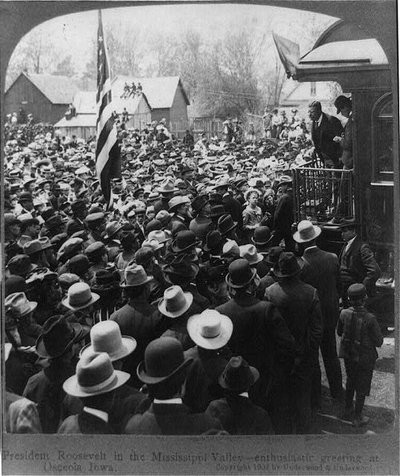 Underwood & Underwood, Theodore Roosevelt addressing a crowd from the ...
