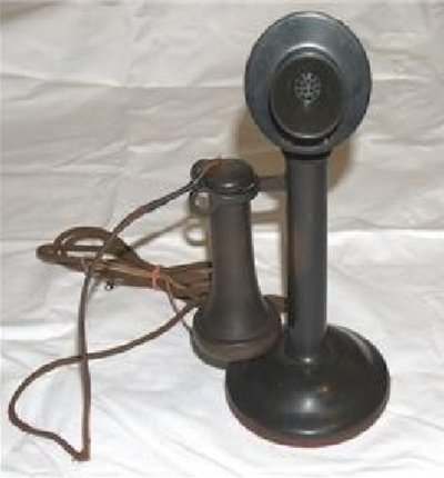 Primer teléfono 1876 : Estadounidense de origen escoces Alexander ...