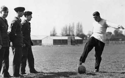 3 ways war impacted the amount of sport activity: