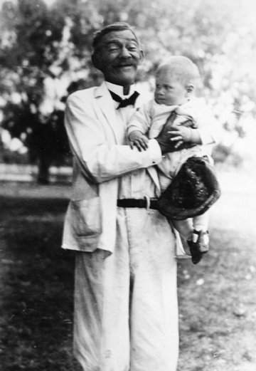 https://en.wikipedia.org/wiki/File:George_Halsted_and_grandson.gif
