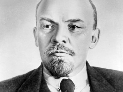 Lenin returns to Russia from exile
