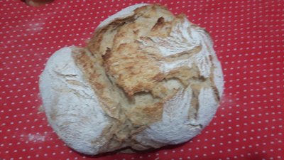 Typical Neapoiitan product : the " pagnotta