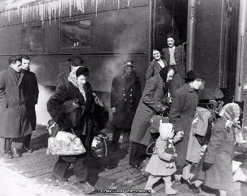Refugees arriving in Halifax, 1948 http://www.cbc.ca/history ...