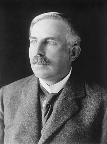 Sir Ernest Rutherford (circa 1920s). Library of Congress (https://en ...