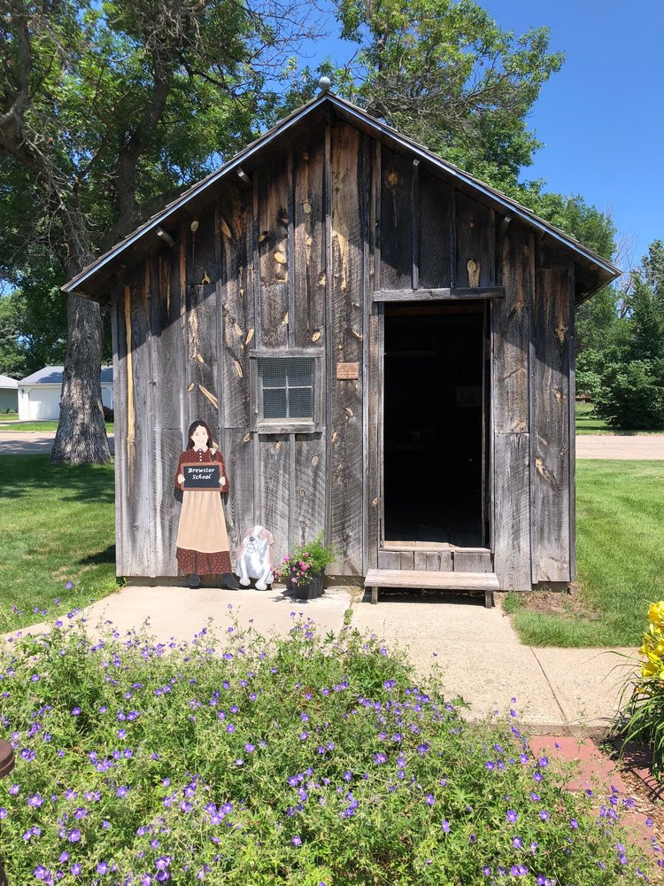 Brewster School, a replica of Bouchie school