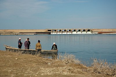 Fishermen on the North Aral Sea near the Kokaraul Dam in Kazakhstan ...