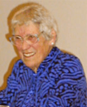 Nació en el Reino Unido el 29 de septiembre de 1918.