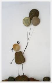 Ha ráteszed a kavicsokat egy rajzlapra, akkor még rajzolhatsz is hozzá ...