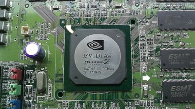 2001: Tarjeta NVIDIA GeForce 2