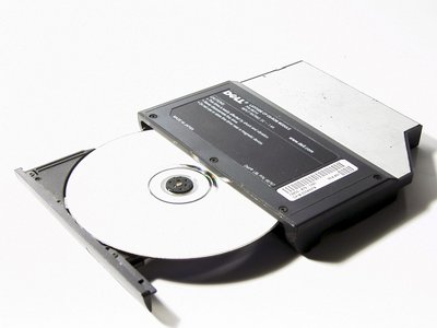 1985: Se inventó el CD-ROM