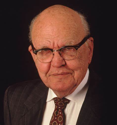 Jack Saint Clair Kilby inventa el chip o circuito integrado , un ...
